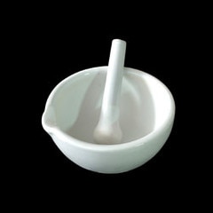 MORTERO CON PILON DE PORCELANA X 130 MM - KYNTEL